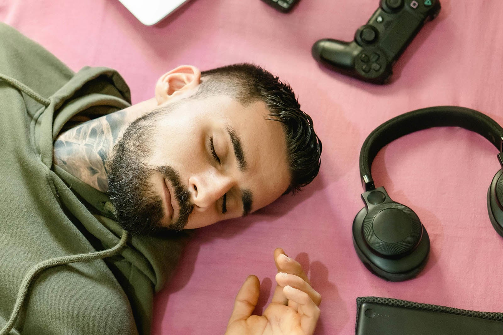 Sleep Tech Gadgets: 7 Tools and Apps That Help You Sleep